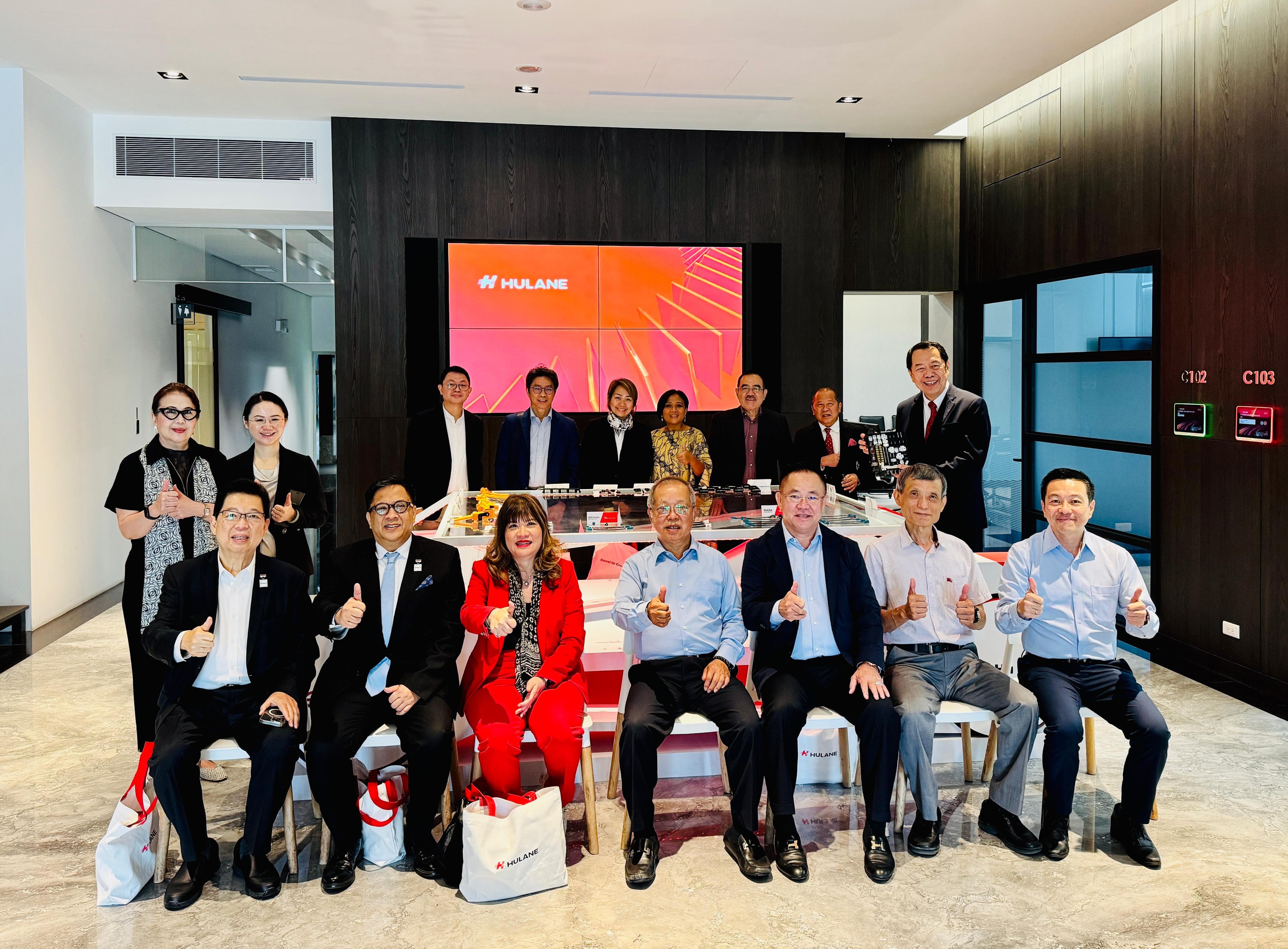 APINDO Delegation Visits Hu Lane Associate Inc. | APINDO