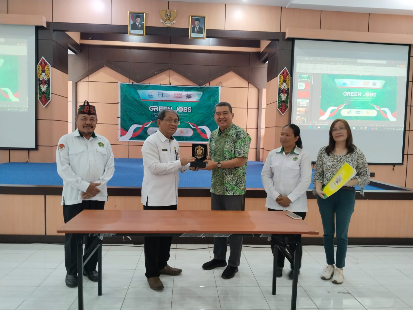Signing of MoU and Socialization by DPP APINDO Central Kalimantan | APINDO
